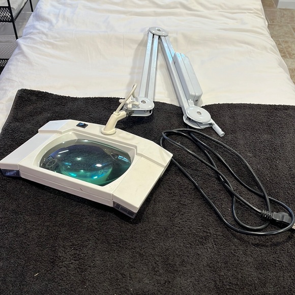 Other | Magnifying Lamp For Esthetics Room | Poshmark